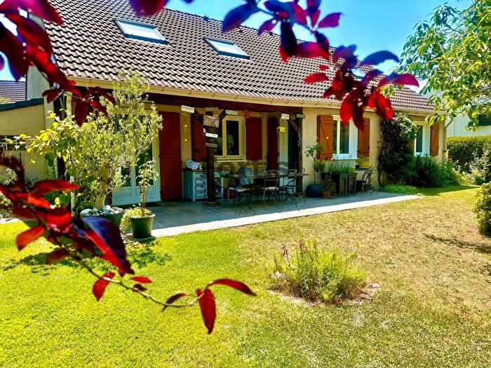 Saint-Germain-lès-Corbeil : Maison 5 pièces à vendre