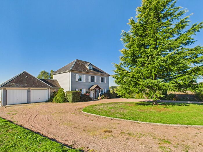 Maison à vendre - Abjat-sur-Bandiat - 11 pièces - 4 chambres