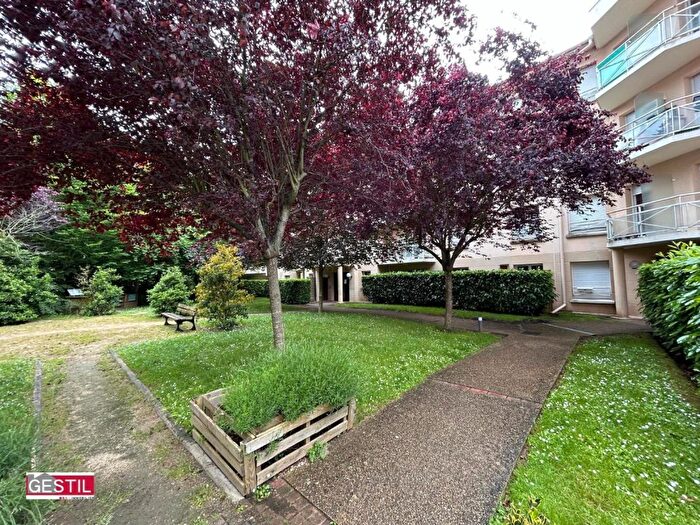 Appartement à vendre - Jouy-le-Moutier, Merisiers, Ecancourt, Côte-des-Carrières, Tremblays - 3 pièces - 2 chambres