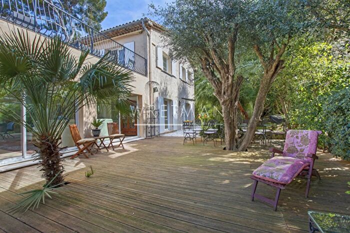Maison à vendre - Cannes, Californie Pezou - 6 pièces - 4 chambres