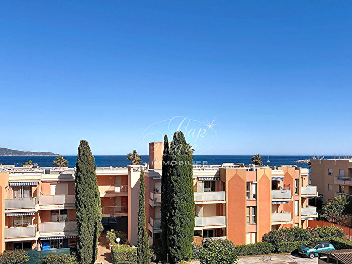 Appartement 2 pièces à vendre à Cavalaire-sur-Mer, Centre-ville