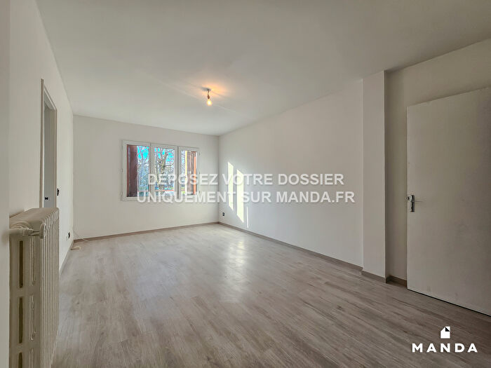 Appartement à louer - Clichy-sous-Bois, Les Trois Châteaux - 2 pièces - 1 chambre