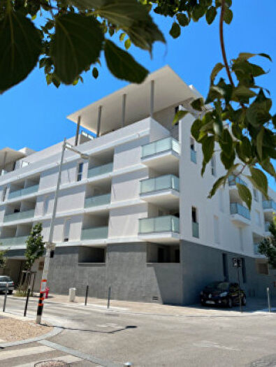 Appartement à louer - Nîmes, Croix de Fer, Mont Duplan - 6 pièces - 3 chambres