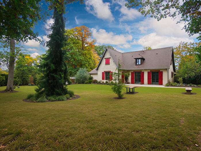 Maison à vendre - Sylvains-les-Moulins - 7 pièces - 5 chambres