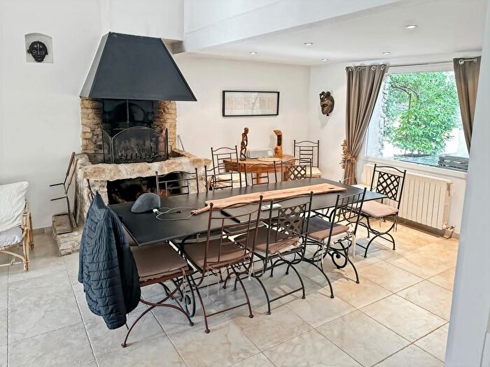 Maison à vendre - Lauris - 11 pièces - 6 chambres