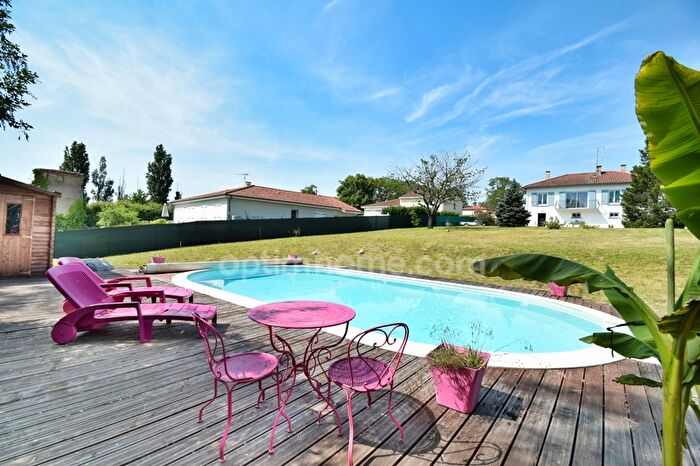 Maison 8 pièces à Billom, à vendre