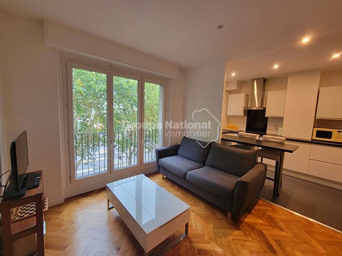 Clagny-Glatigny, Versailles : Appartement 2 pièces à louer