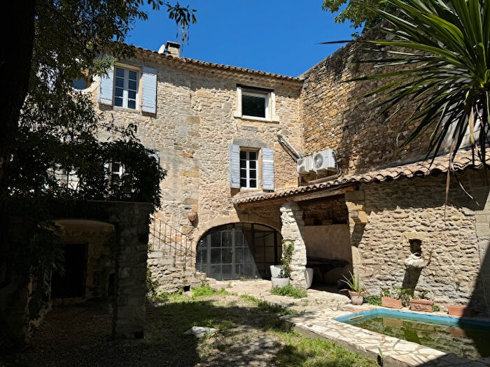 Maisons à vendre et appartements à louer - 1