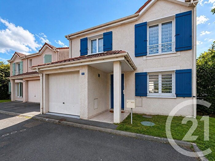 Maison 5 pièces à vendre à Montmagny, Centre-ville, Carrières