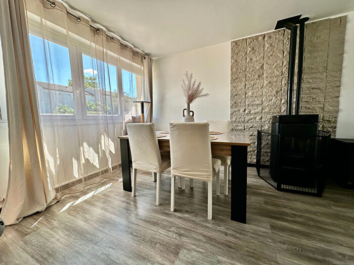 Maison 5 pièces à Saumur, Chemin Vert, Violettes, à vendre