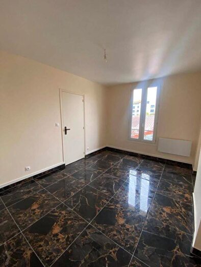 Appartement à louer - Nord, Lîle-Saint-Denis - 2 pièces - 1 chambre