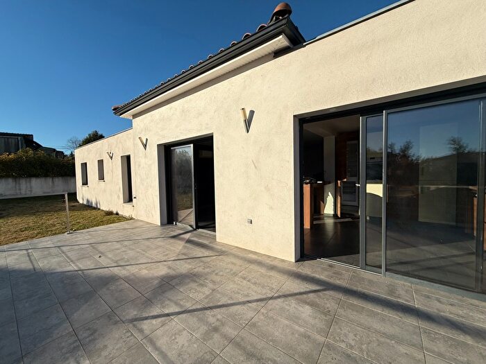 Maison à vendre - Saint-Privat-des-Vieux - 5 pièces - 4 chambres