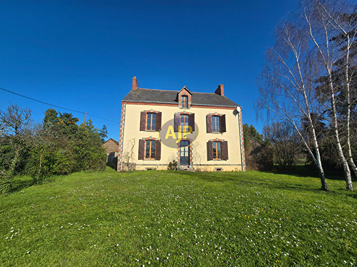 Maison à vendre - Guémené-Penfao - 8 pièces - 4 chambres