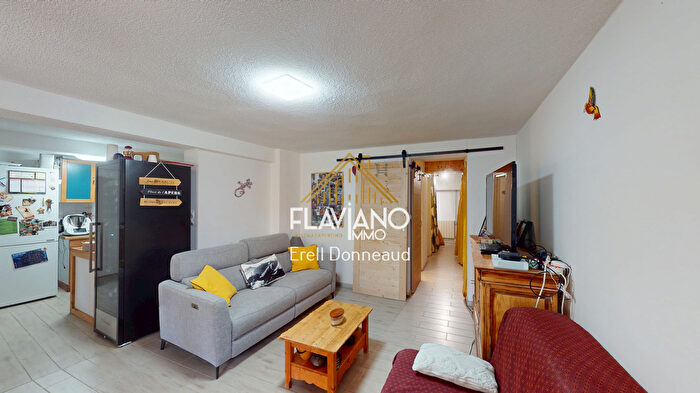 Uvernet-Fours : Appartement 2 pièces à vendre