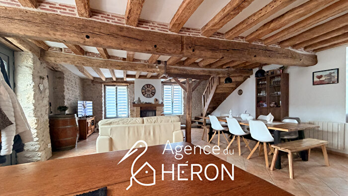 Maison 5 pièces à Bromeilles, à vendre