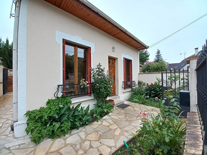 Gagny, Plateau, Franceville : Maison 3 pièces à vendre