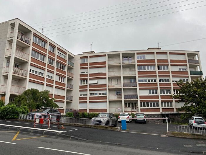 Appartement à louer - Clermont-Ferrand, Cotes de Clermont - 3 pièces - 2 chambres