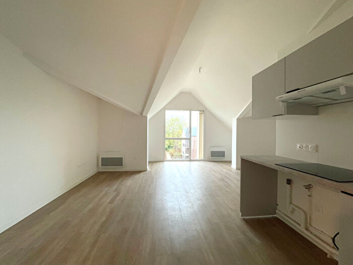 Appartement à louer - Senlis, Centre-ville - 1 pièce