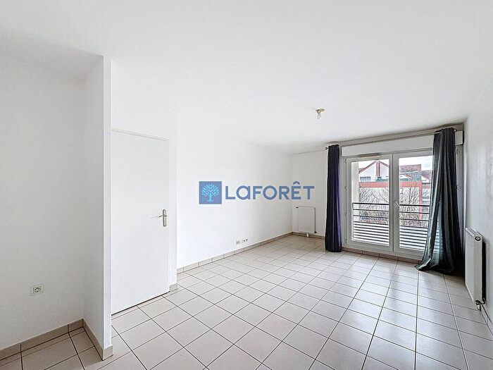 Appartement à louer - Saint Pierre du Perray - 2 pièces - 1 chambre