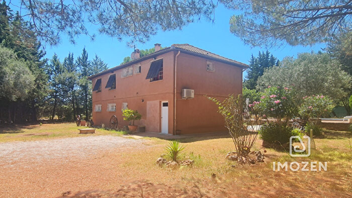 Maison à vendre - Le Luc - 6 pièces - 5 chambres