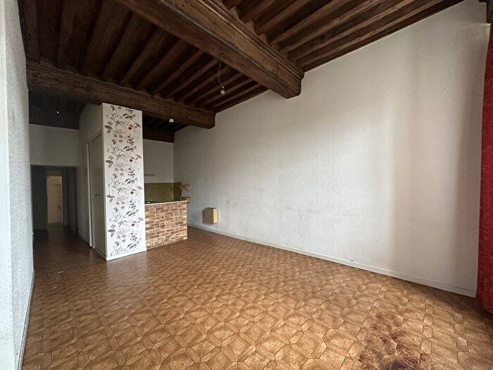 Appartement à louer - Ateliers SNCF, Chenôve - 1 pièce