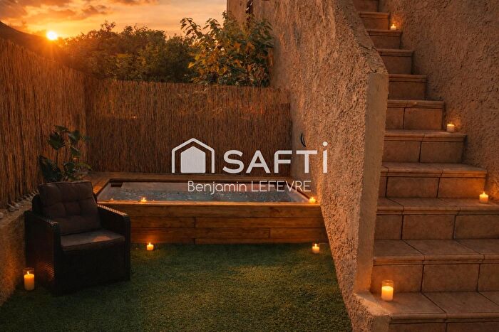 Appartement à vendre - Marseille e , Sainte-Marthe - 6 pièces - 4 chambres