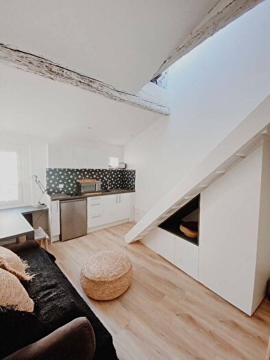 Appartement à louer - Centre Historique, Montpellier - 2 pièces - 1 chambre