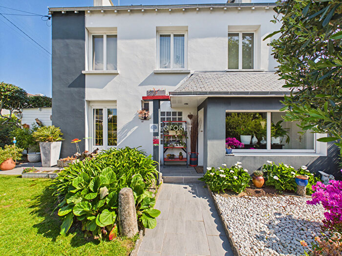 Maison 7 pièces à Pont-l'Abbé, à vendre