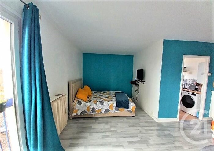 Maurepas, Les Bessières - Appartement 1 pièce à louer