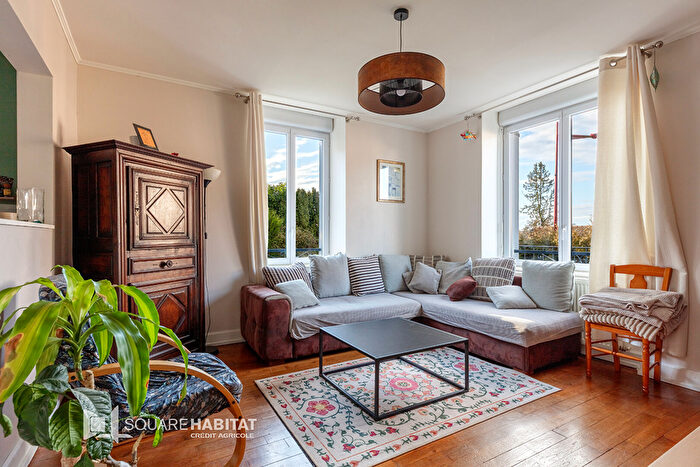 Maison à vendre - Luxeuil-les-Bains - 8 pièces - 4 chambres