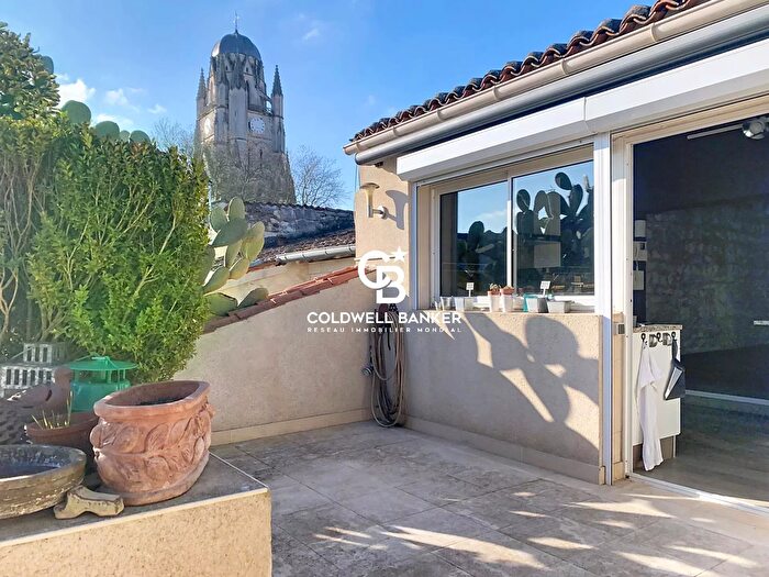 Maison à vendre - Saintes, Centre-ville - 10 pièces - 3 chambres