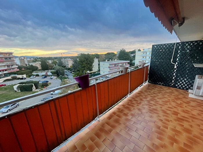 Appartement à vendre - Antibes, Rabiac, Carriat, Les Semboules, Les Brusquets - 2 pièces - 1 chambre