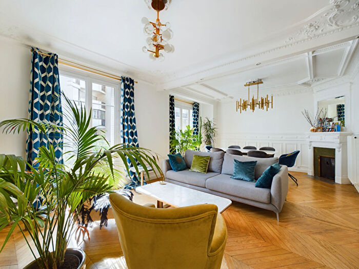 Appartement à louer - Paris e , Télégraphe, Pelleport, Saint-Fargeau - 4 pièces - 2 chambres