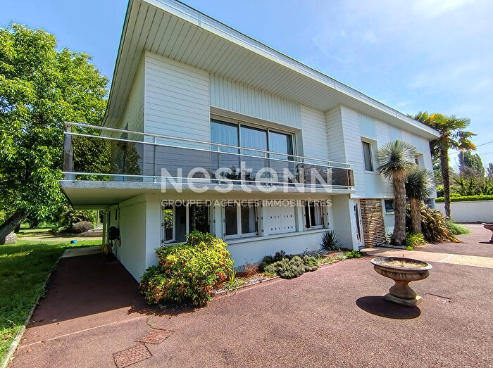 Magné : Maison 8 pièces à vendre