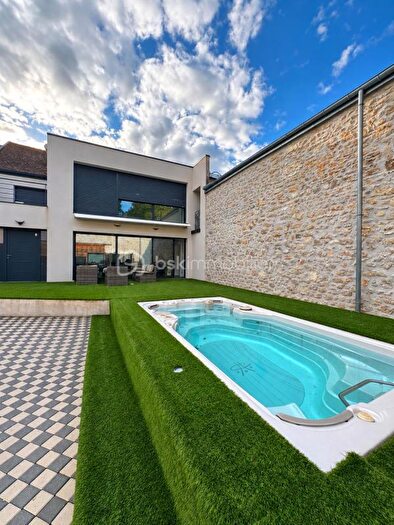 Darvault - Maison 10 pièces à vendre