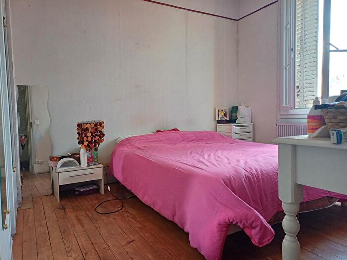 Maison à vendre - Noyon, Centre-ville - 5 pièces - 4 chambres