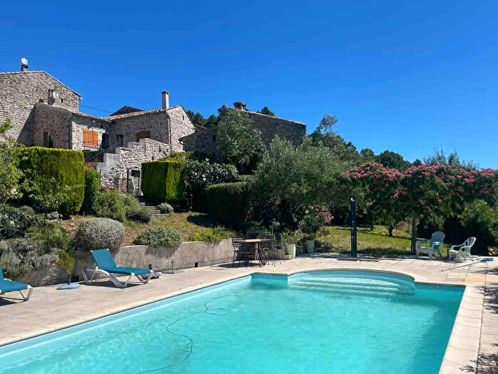 Maison à vendre - Vinezac - 19 pièces - 7 chambres