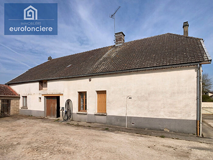 Maison 5 pièces à vendre à Dierrey-Saint-Julien