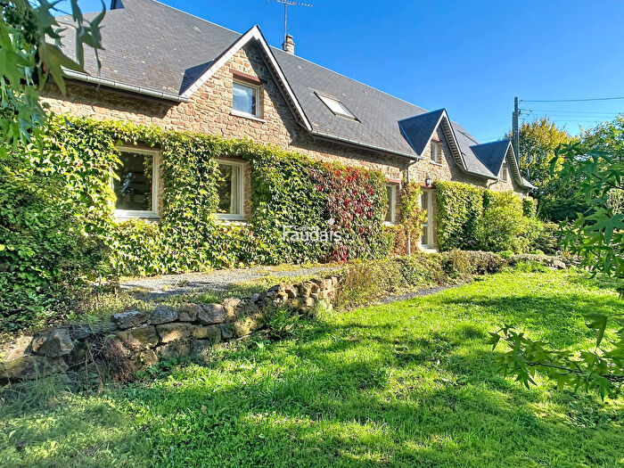 Maison 8 pièces à vendre à Cerisy-la-Salle