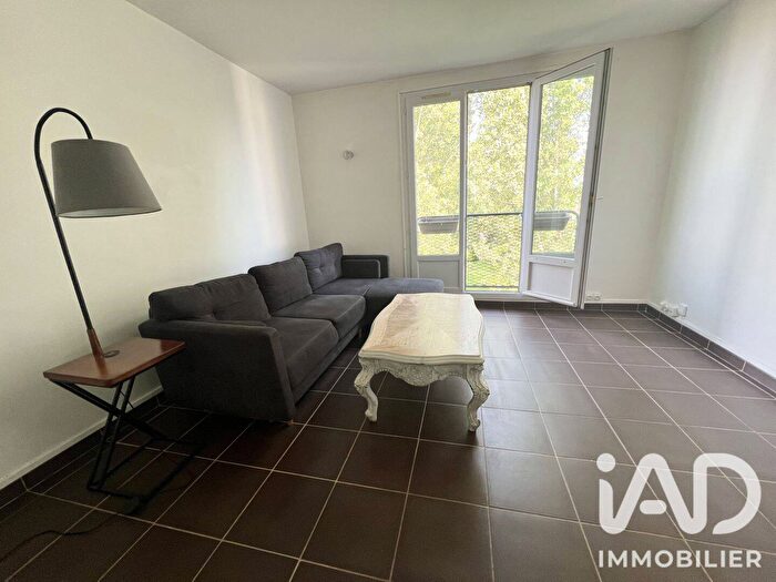 Boissiere, Trappes : Appartement 2 pièces à louer