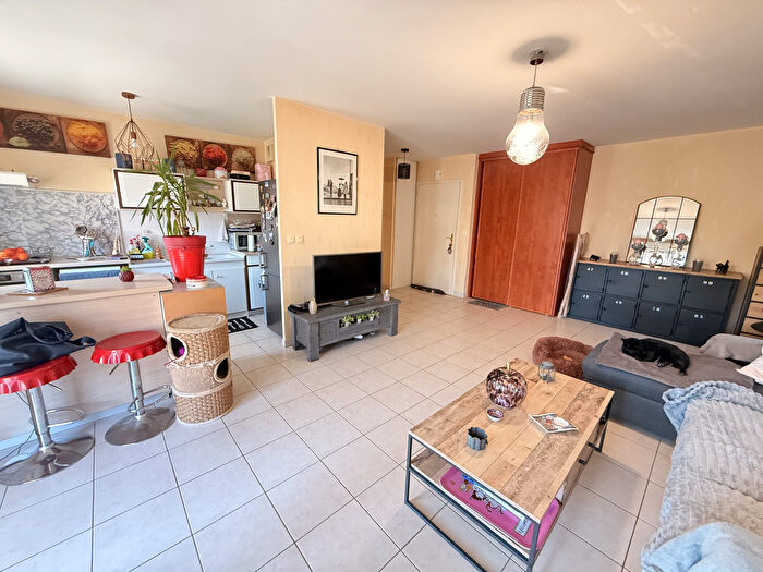 Appartement à vendre - Orléans, Soleil Levant, Champ de Mars - 2 pièces - 1 chambre