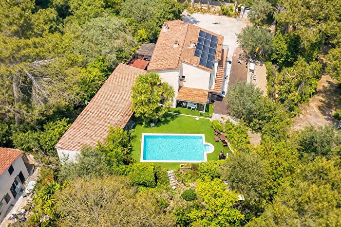 Maison 10 pièces à vendre à Mougins