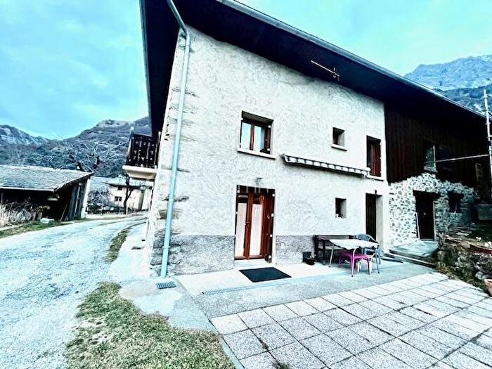 Maison à vendre - Saint-Julien-Mont-Denis - 4 pièces - 3 chambres