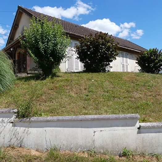 Maison à vendre - Saint-Germain-lès-Senailly - 5 pièces - 4 chambres