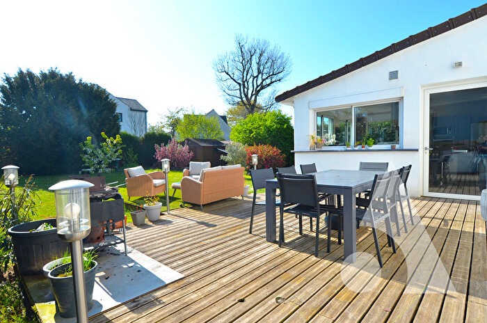 Montigny-lès-Cormeilles, République : Maison 6 pièces à vendre