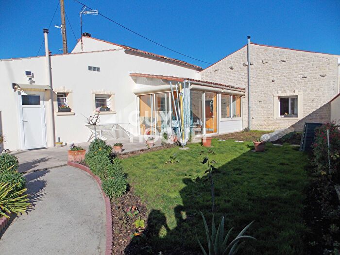 Maison à vendre - Surgères - 6 pièces - 5 chambres