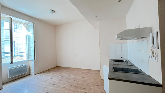Appartement à louer - Libourne, Centre-ville, Bastide, Gare - 2 pièces - 1 chambre