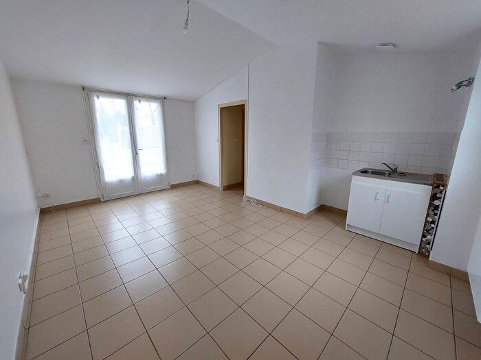 Maison à louer - Bellevigny - 2 pièces - 1 chambre