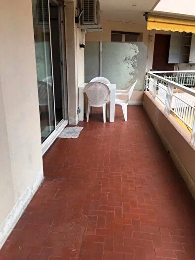 Appartement à louer - Antibes - 2 pièces - 1 chambre