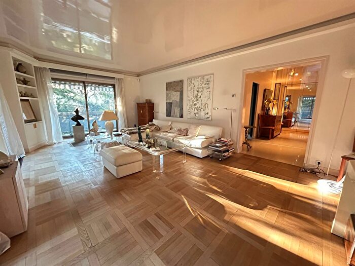 Appartement à vendre - Neuilly-sur-Seine, Parc de Neuilly - 4 pièces - 2 chambres